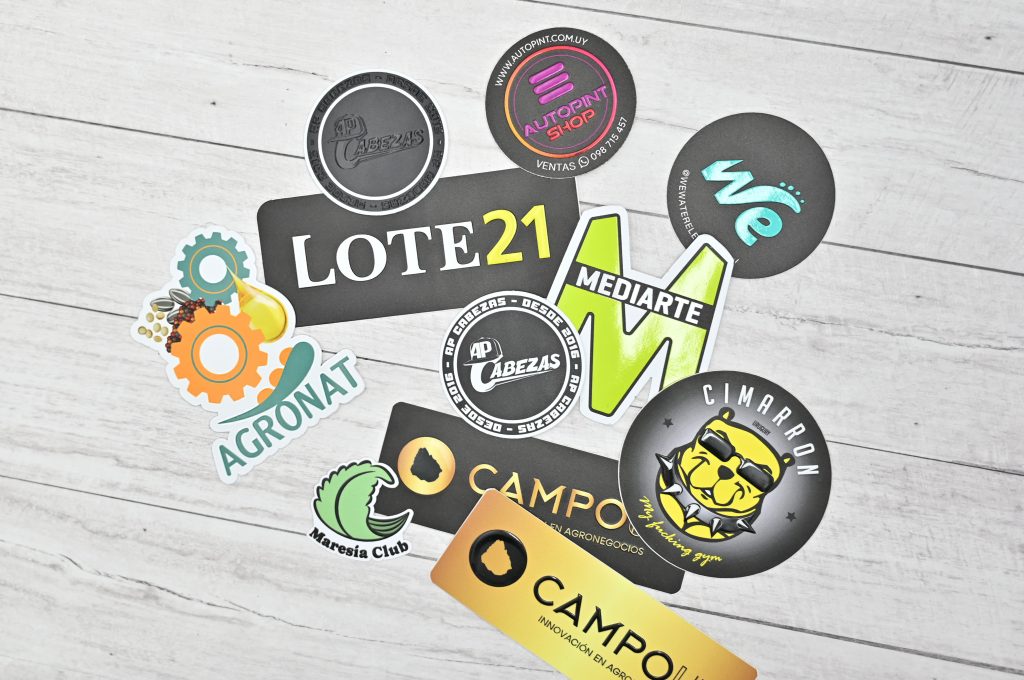 Stickers en Vinilo UV 3D - Imprenta Omega | Industrias Gráficas